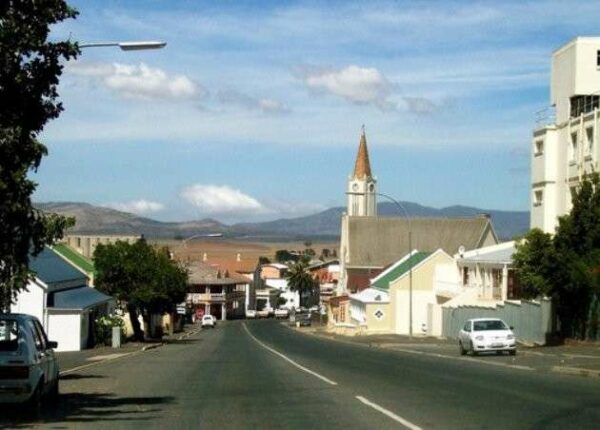 Bredasdorp – history, location and local information