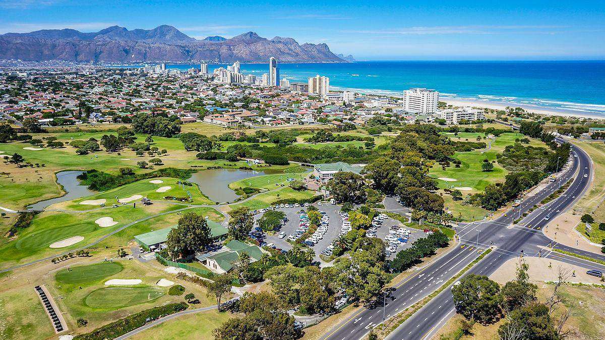 Strand, Cape Town – Location and Geography