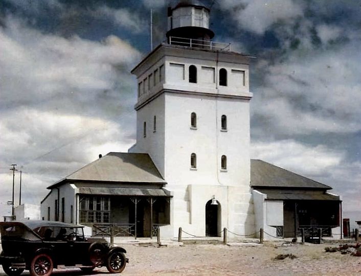 Green Point Lighthouse and Mouille Point Lighthouse | Colour Dots Green ...