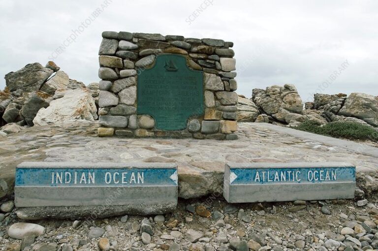 Cape Agulhas beach stunning views at the Southernmost tip of Africa ...